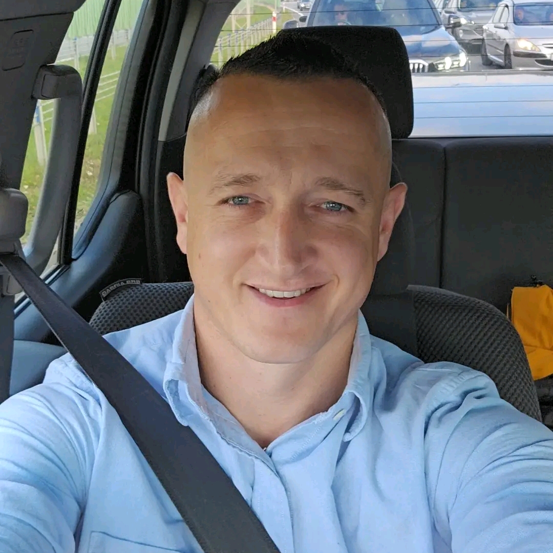 😁buzka992😁 (@buzka.992) is LIVE - TikTok LIVE