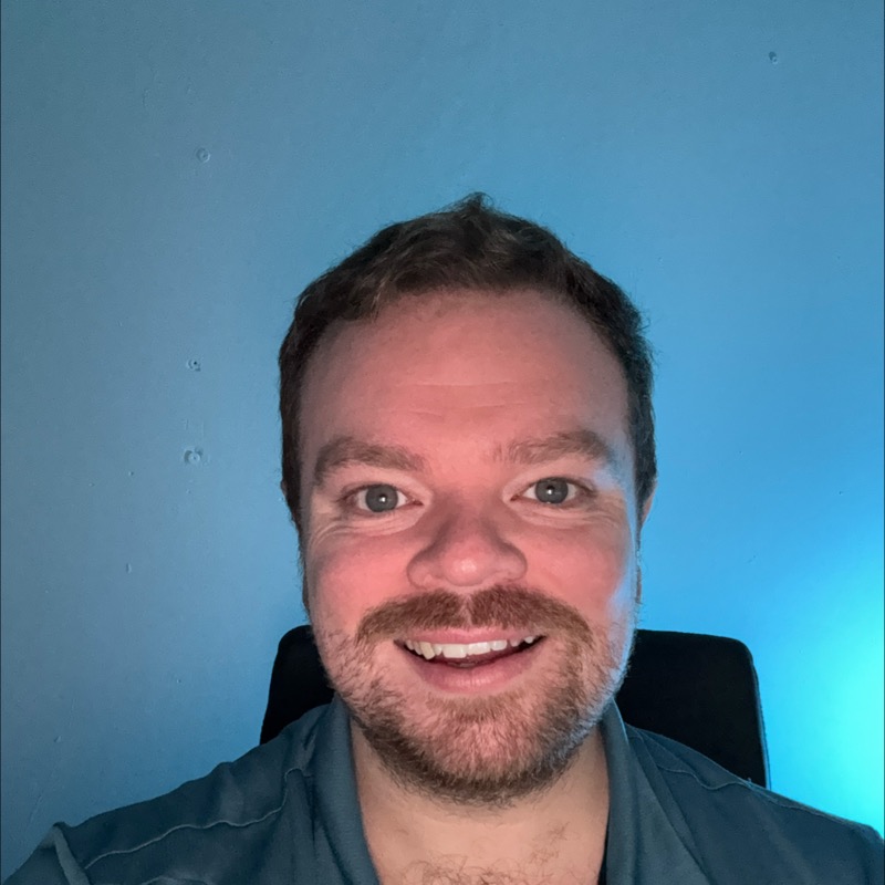 Scott Lewis | Live Host | GQ (@scottlewislive) is LIVE - TikTok LIVE