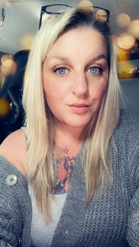 🖤💚🤘🏻Vιƙƙιҽ🤘🏻💚🖤 (@vikkie_1710) is LIVE - TikTok LIVE