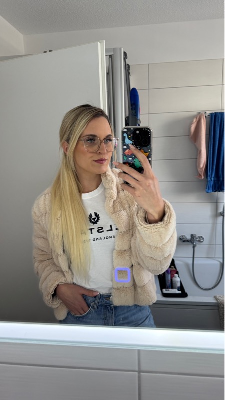 Gina (@gigidy1953) is LIVE - TikTok LIVE