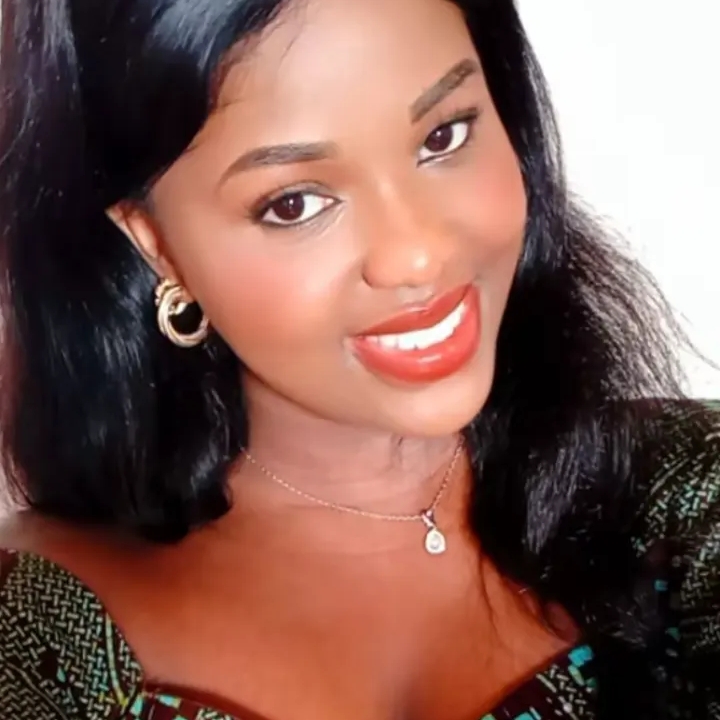 Altiné Ka 🌸 (@artetfeminite) is LIVE - TikTok LIVE