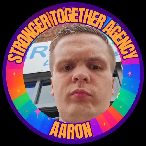aaron aka Dobby (@aarondobby5) is LIVE - TikTok LIVE